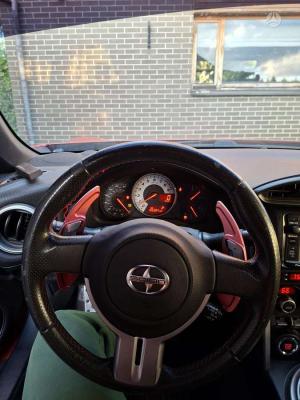 Sarkans Toyota gt-86 2014 Viļņa, ar dzinēja tilpumu 2.00 L un nobraukumu 170 tūkst. km par 11500 €, foto 16 vietnē AUTOMOTO.COM.LV