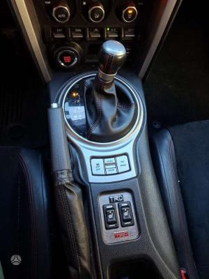 Sarkans Toyota gt-86 2014 Viļņa, ar dzinēja tilpumu 2.00 L un nobraukumu 170 tūkst. km par 11500 €, foto 17 vietnē AUTOMOTO.COM.LV
