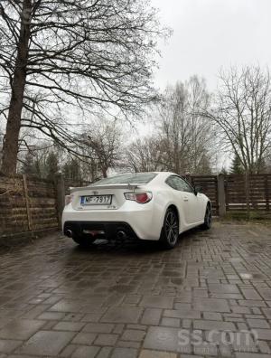 Balts Toyota gt-86 2012 Jelgava, ar dzinēja tilpumu 2.00 L un nobraukumu 210 tūkst. km par 13000 €, foto 6 vietnē AUTOMOTO.COM.LV