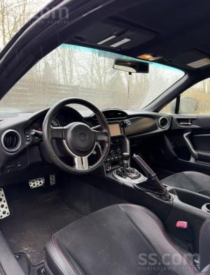 Balts Toyota gt-86 2012 Jelgava, ar dzinēja tilpumu 2.00 L un nobraukumu 210 tūkst. km par 13000 €, foto 9 vietnē AUTOMOTO.COM.LV