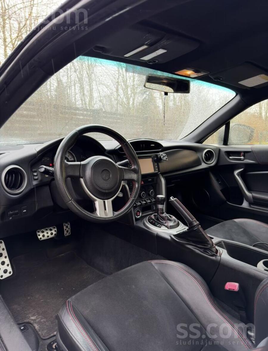 Balts Toyota gt-86 2012 Jelgava, ar dzinēja tilpumu 2.00 L un nobraukumu 210 tūkst. km par 13000 €, foto 9 vietnē AUTOMOTO.COM.LV