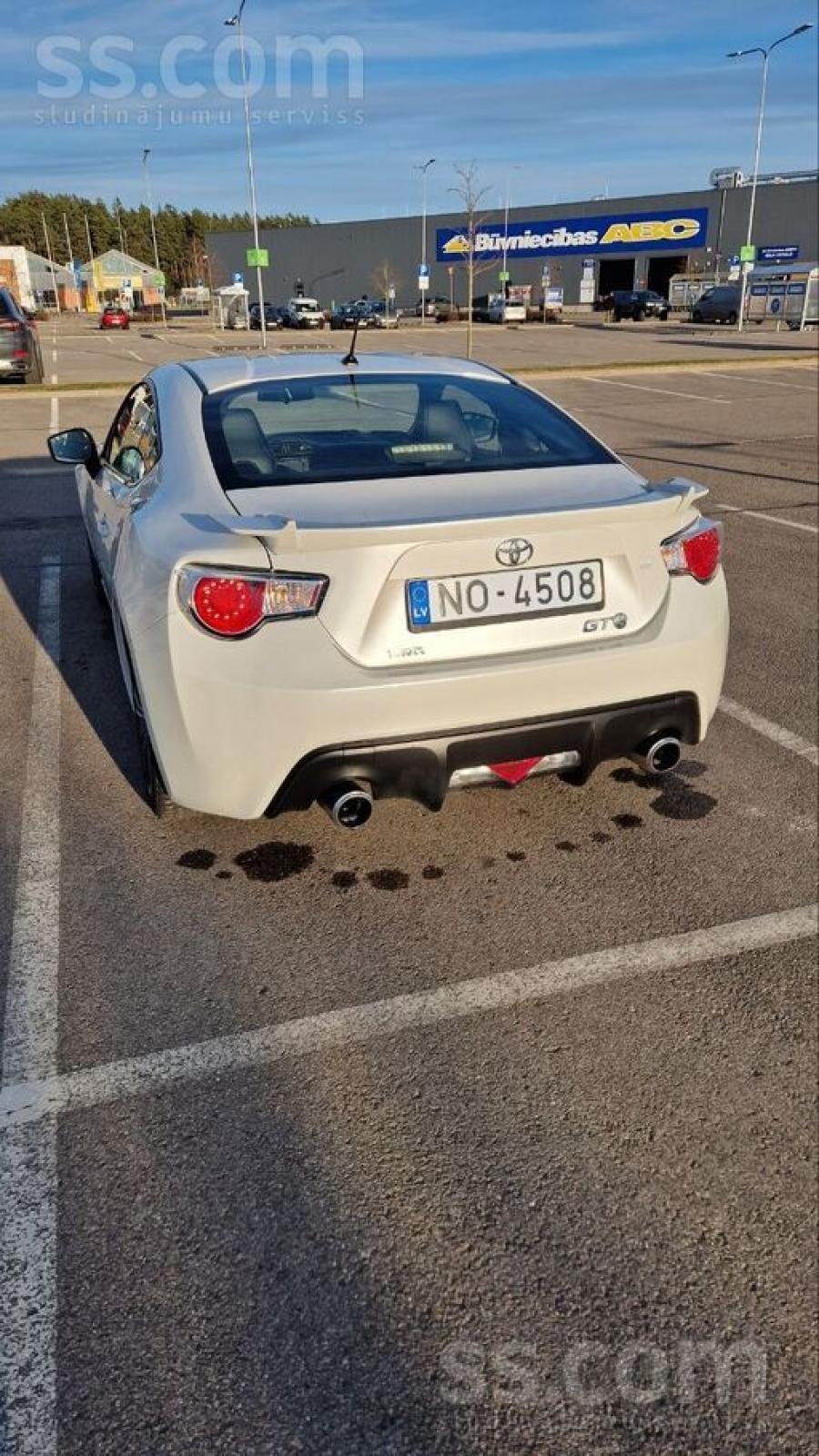 Balts Toyota gt-86 2013 Rīga, ar dzinēja tilpumu 2.00 L un nobraukumu 137 tūkst. km par 12800 €, foto 4 vietnē AUTOMOTO.COM.LV