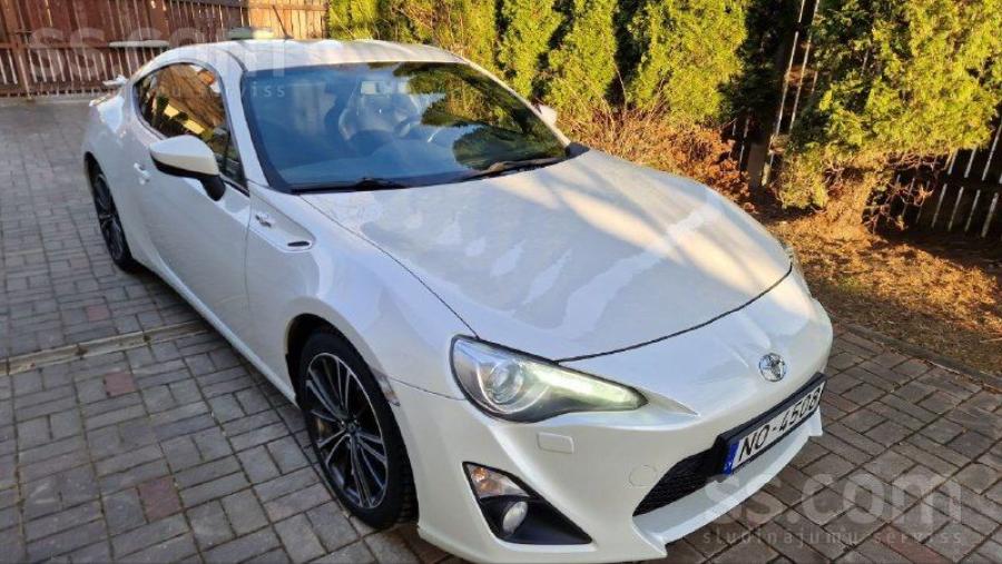 Balts Toyota gt-86 2013 Rīga, ar dzinēja tilpumu 2.00 L un nobraukumu 137 tūkst. km par 12800 €, foto 7 vietnē AUTOMOTO.COM.LV