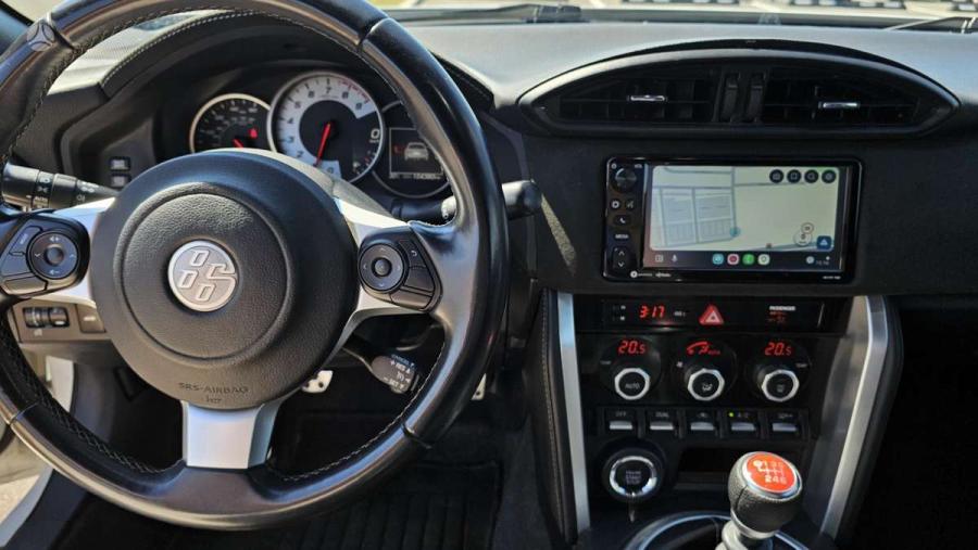 Balts Toyota gt-86 2018 Kauņa, ar dzinēja tilpumu 2.00 L un nobraukumu 104 tūkst. km par 18700 €, foto 10 vietnē AUTOMOTO.COM.LV