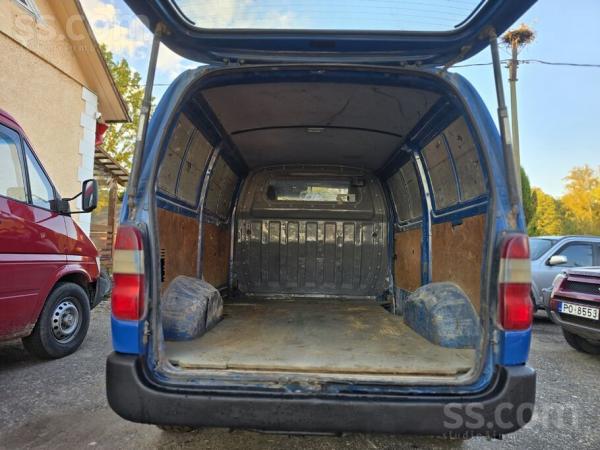 Blue Toyota Hiace 2002 in Daugavpils, with an engine capacity of 2.50 L and mileage of 0 thousand km for 3200 €, photo 8 on AUTOMOTO.COM.LV