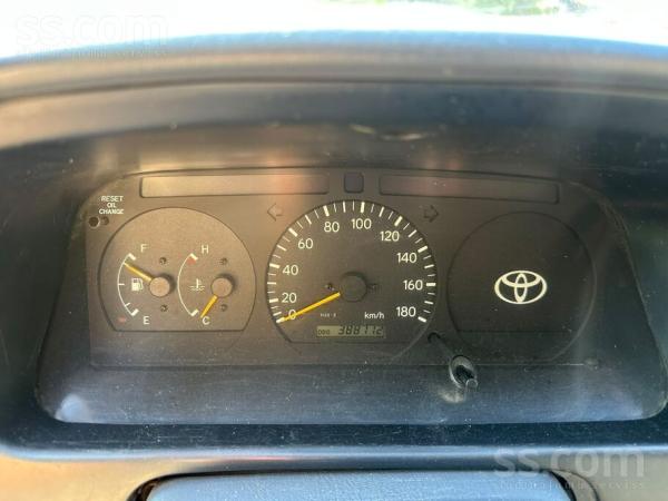 Zils Toyota Hiace 2002 Jelgava, ar dzinēja tilpumu 2.50 L un nobraukumu 389 tūkst. km par 4200 €, foto 6 vietnē AUTOMOTO.COM.LV