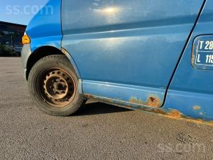 Zils Toyota Hiace 2002 Jelgava, ar dzinēja tilpumu 2.50 L un nobraukumu 389 tūkst. km par 4200 €, foto 9 vietnē AUTOMOTO.COM.LV