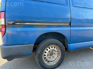 Zils Toyota Hiace 2002 Jelgava, ar dzinēja tilpumu 2.50 L un nobraukumu 389 tūkst. km par 4200 €, foto 11 vietnē AUTOMOTO.COM.LV