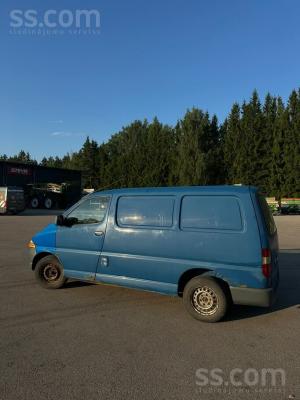 Zils Toyota Hiace 2002 Jelgava, ar dzinēja tilpumu 2.50 L un nobraukumu 389 tūkst. km par 4200 €, foto 12 vietnē AUTOMOTO.COM.LV
