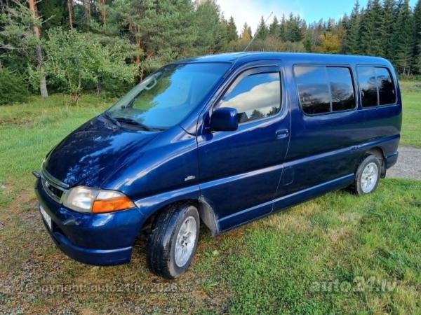 Синий Тойота Хиасе 2006 в Таллин, объемом двигателя 2.50 л и пробегом 466 тыс. км за 6500 €, фото 1 на AUTOMOTO.COM.LV