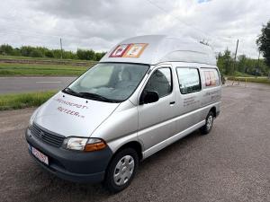 Grey Toyota Hiace 2003 in Vilnius, with an engine capacity of 2.50 L and mileage of 353 thousand km for 4900 €, photo 3 on AUTOMOTO.COM.LV