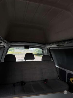 Grey Toyota Hiace 2003 in Vilnius, with an engine capacity of 2.50 L and mileage of 353 thousand km for 4900 €, photo 24 on AUTOMOTO.COM.LV