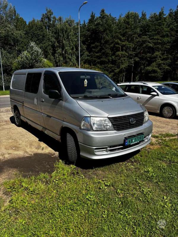 Pelēks Toyota Hiace 2008 Viļņa, ar dzinēja tilpumu 2.49 L un nobraukumu 350 tūkst. km par 2900 €, foto 3 vietnē AUTOMOTO.COM.LV