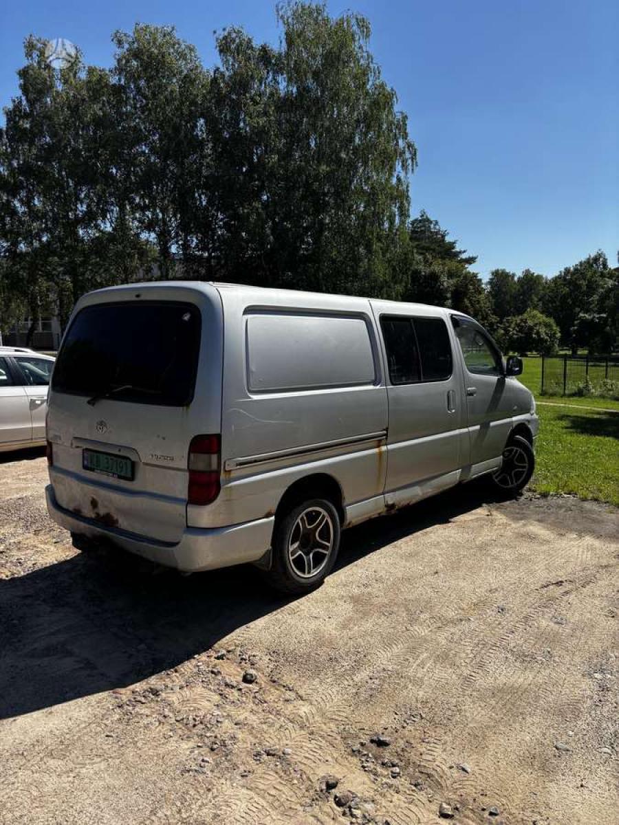 Grey Toyota Hiace 2008 in Vilnius, with an engine capacity of 2.49 L and mileage of 350 thousand km for 2900 €, photo 4 on AUTOMOTO.COM.LV