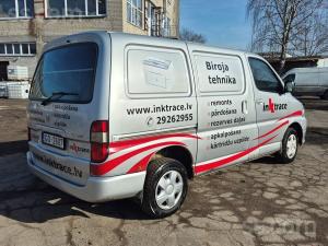 Toyota Hiace 2007 Rīga, ar dzinēja tilpumu 2.50 L un nobraukumu 402 tūkst. km par 3900 €, foto 4 vietnē AUTOMOTO.COM.LV