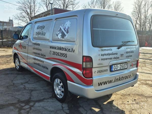 Toyota Hiace 2007 Rīga, ar dzinēja tilpumu 2.50 L un nobraukumu 402 tūkst. km par 3900 €, foto 4 vietnē AUTOMOTO.COM.LV