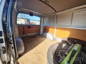 Toyota Hiace 2007 Rīga, ar dzinēja tilpumu 2.50 L un nobraukumu 402 tūkst. km par 3900 €, foto 9 vietnē AUTOMOTO.COM.LV