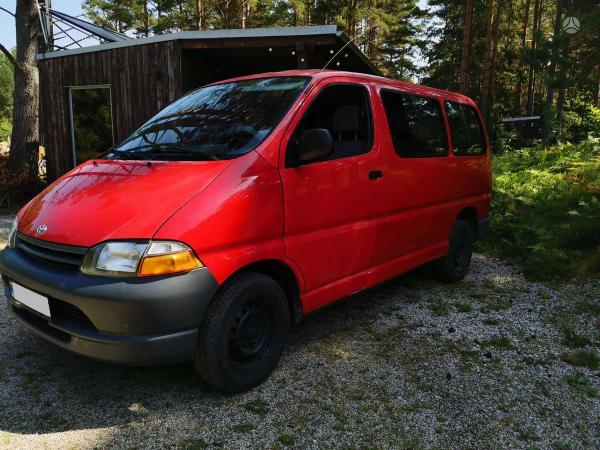 Sarkans Toyota Hiace 2000 Panevēža, ar dzinēja tilpumu 2.69 L un nobraukumu 231 tūkst. km par 6500 €, foto 3 vietnē AUTOMOTO.COM.LV