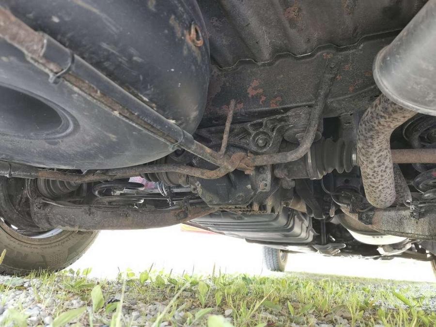 Sarkans Toyota Hiace 2000 Panevēža, ar dzinēja tilpumu 2.69 L un nobraukumu 231 tūkst. km par 6500 €, foto 9 vietnē AUTOMOTO.COM.LV