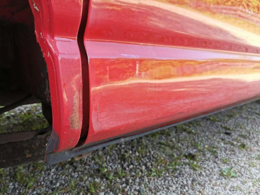 Sarkans Toyota Hiace 2000 Panevēža, ar dzinēja tilpumu 2.69 L un nobraukumu 231 tūkst. km par 6500 €, foto 22 vietnē AUTOMOTO.COM.LV