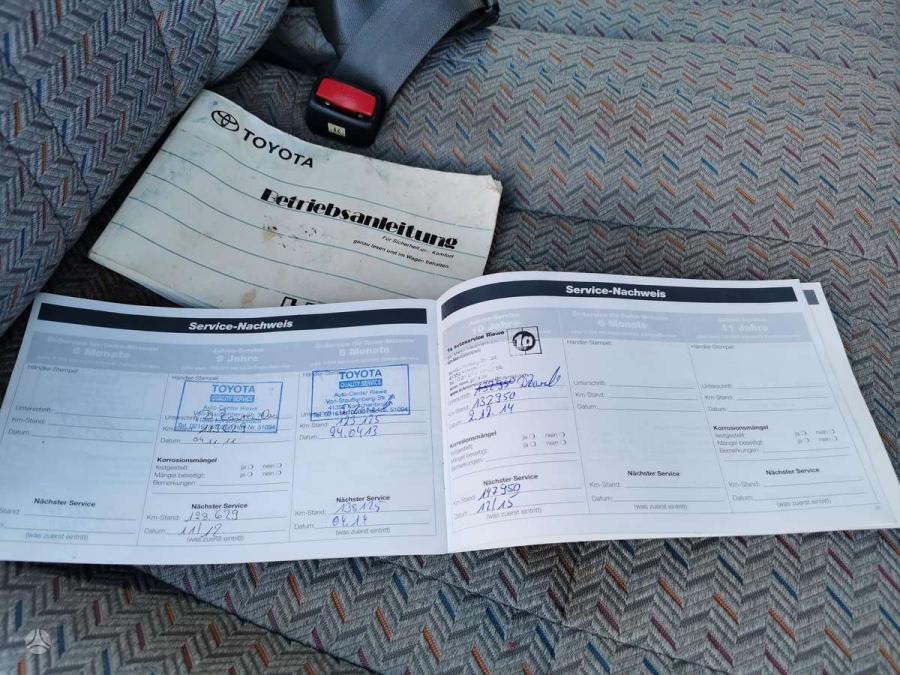 Sarkans Toyota Hiace 2000 Panevēža, ar dzinēja tilpumu 2.69 L un nobraukumu 231 tūkst. km par 6500 €, foto 27 vietnē AUTOMOTO.COM.LV