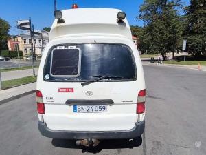 White Toyota Hiace 2008 in Vilnius, with an engine capacity of 2.50 L and mileage of 380 thousand km for 5100 €, photo 7 on AUTOMOTO.COM.LV