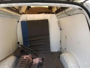 White Toyota Hiace 2008 in Vilnius, with an engine capacity of 2.50 L and mileage of 380 thousand km for 5100 €, photo 15 on AUTOMOTO.COM.LV