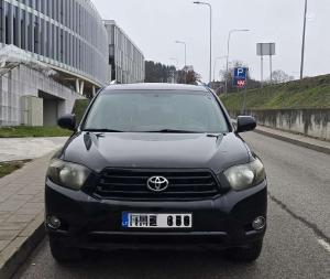 Black Toyota Highlander 2008 in Vilnius, with an engine capacity of 3.31 L and mileage of 220 thousand km for 4600 €, photo 2 on AUTOMOTO.COM.LV