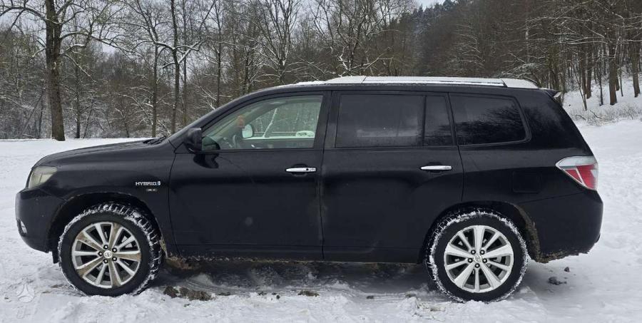 Black Toyota Highlander 2008 in Vilnius, with an engine capacity of 3.31 L and mileage of 220 thousand km for 4600 €, photo 7 on AUTOMOTO.COM.LV