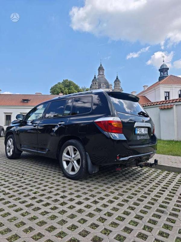 Black Toyota Highlander 2008 in Kaunas, with an engine capacity of 3.50 L and mileage of 175 thousand km for 8300 €, photo 5 on AUTOMOTO.COM.LV
