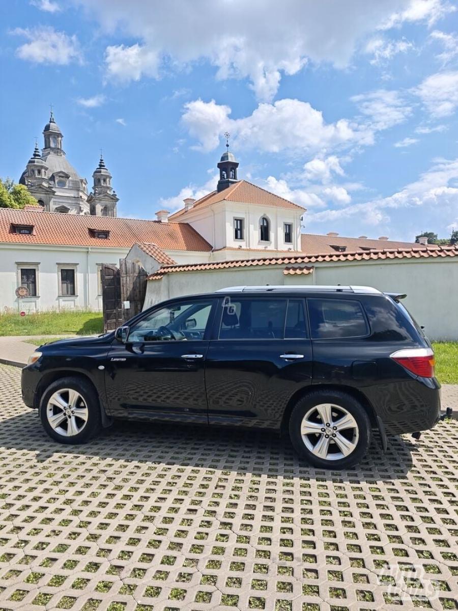 Black Toyota Highlander 2008 in Kaunas, with an engine capacity of 3.50 L and mileage of 187 thousand km for 8150 €, photo 1 on AUTOMOTO.COM.LV