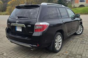 Black Toyota Highlander 2008 in Vilnius, with an engine capacity of 3.30 L and mileage of 396 thousand km for 10000 €, photo  on AUTOMOTO.COM.LV