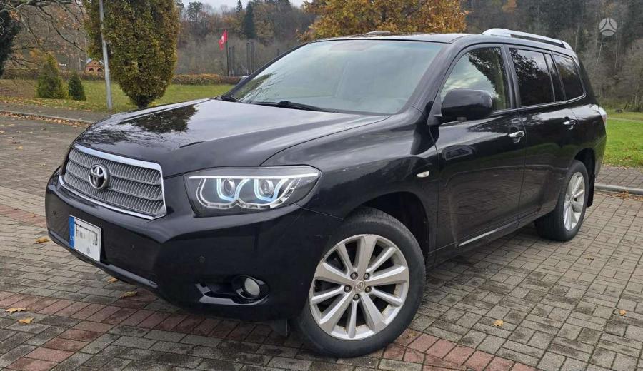 Black Toyota Highlander 2008 in Vilnius, with an engine capacity of 3.30 L and mileage of 396 thousand km for 10000 €, photo 5 on AUTOMOTO.COM.LV