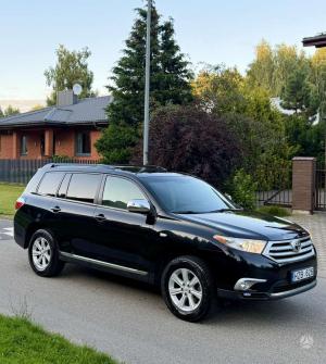 Black Toyota Highlander 2011 in Vilnius, with an engine capacity of 3.46 L and mileage of 140 thousand km for 9000 €, photo 6 on AUTOMOTO.COM.LV