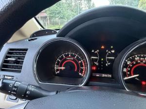 Black Toyota Highlander 2011 in Vilnius, with an engine capacity of 3.46 L and mileage of 140 thousand km for 9000 €, photo 22 on AUTOMOTO.COM.LV