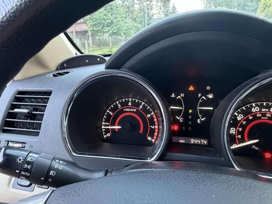 Black Toyota Highlander 2011 in Vilnius, with an engine capacity of 3.46 L and mileage of 140 thousand km for 9000 €, photo 22 on AUTOMOTO.COM.LV