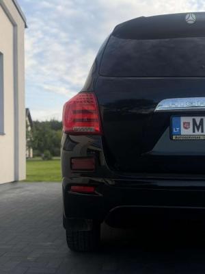 Melns Toyota Highlander 2013 Viļņa, ar dzinēja tilpumu 3.46 L un nobraukumu 216 tūkst. km par 14900 €, foto 6 vietnē AUTOMOTO.COM.LV