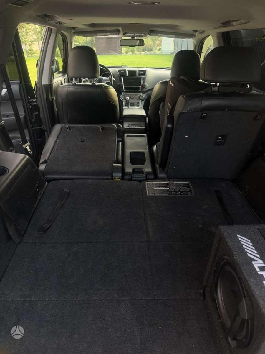 Melns Toyota Highlander 2013 Viļņa, ar dzinēja tilpumu 3.46 L un nobraukumu 216 tūkst. km par 14900 €, foto 12 vietnē AUTOMOTO.COM.LV