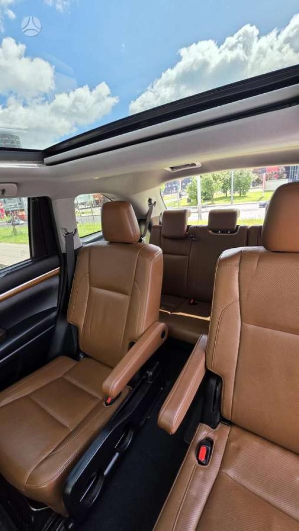 Melns Toyota Highlander 2018 Viļņa, ar dzinēja tilpumu 3.46 L un nobraukumu 223 tūkst. km par 27650 €, foto 8 vietnē AUTOMOTO.COM.LV