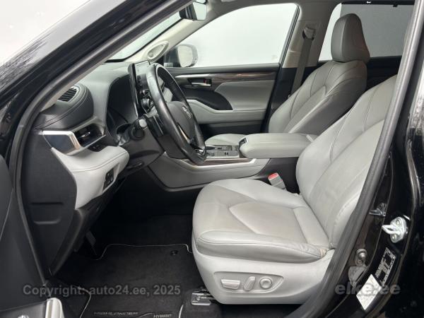 Melns Toyota Highlander 2021 Tallina, ar dzinēja tilpumu 2.50 L un nobraukumu 118 tūkst. km par 41495 €, foto 11 vietnē AUTOMOTO.COM.LV