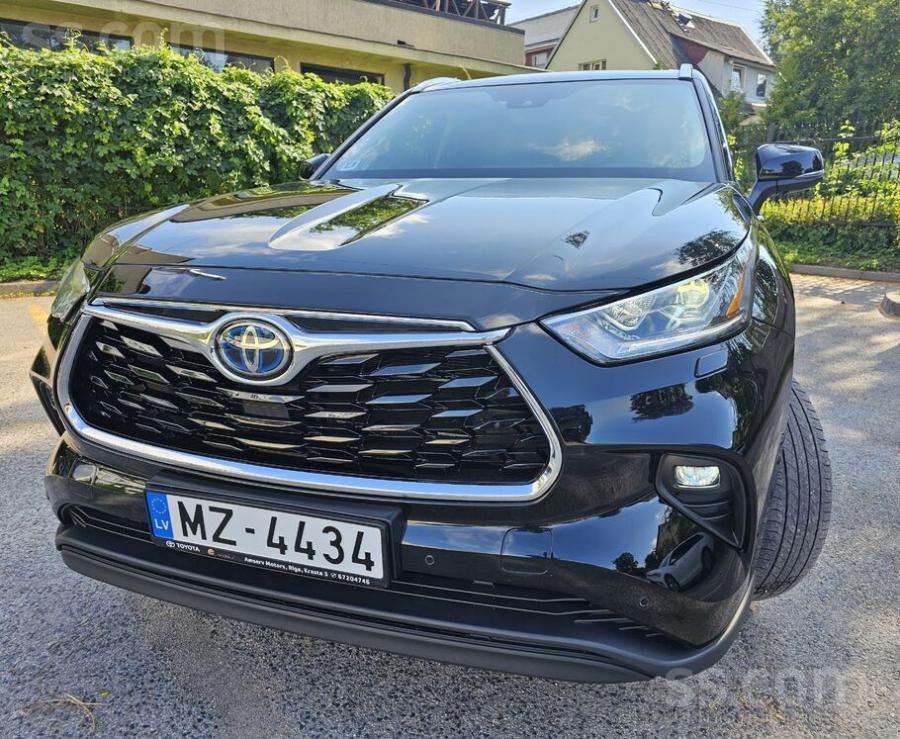 Melns Toyota Highlander 2021 Rīga, ar dzinēja tilpumu 2.50 L un nobraukumu 98 tūkst. km par 38500 €, foto 4 vietnē AUTOMOTO.COM.LV