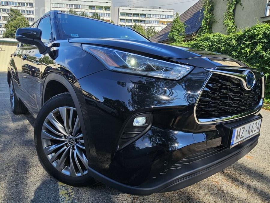 Melns Toyota Highlander 2021 Rīga, ar dzinēja tilpumu 2.50 L un nobraukumu 98 tūkst. km par 38500 €, foto 5 vietnē AUTOMOTO.COM.LV