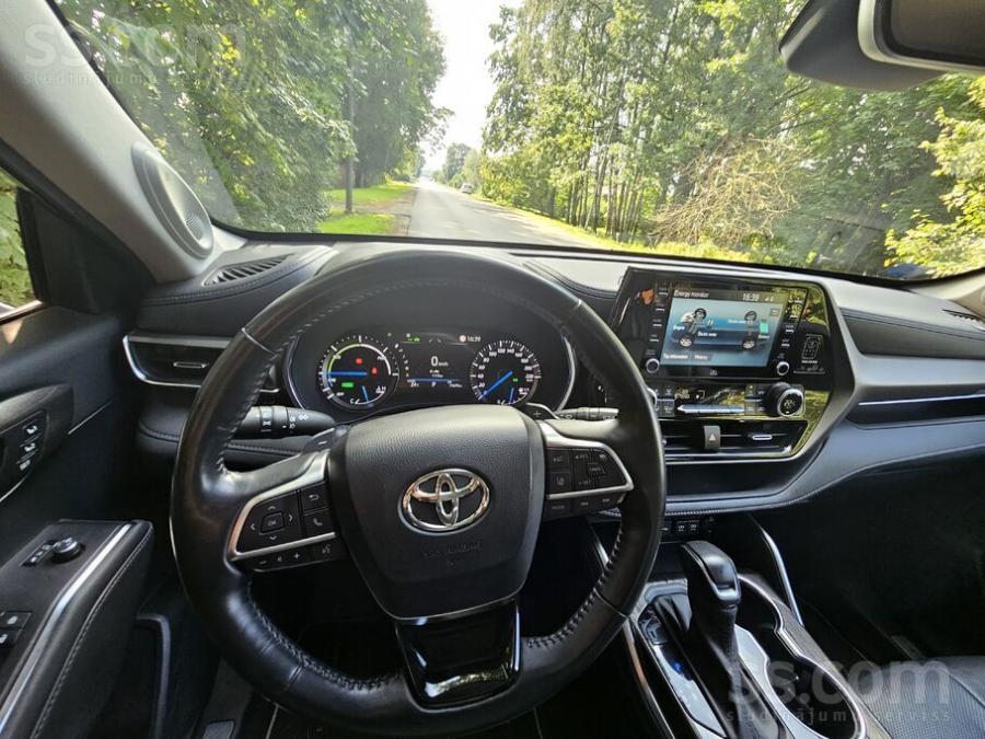 Melns Toyota Highlander 2021 Rīga, ar dzinēja tilpumu 2.50 L un nobraukumu 98 tūkst. km par 38500 €, foto 12 vietnē AUTOMOTO.COM.LV