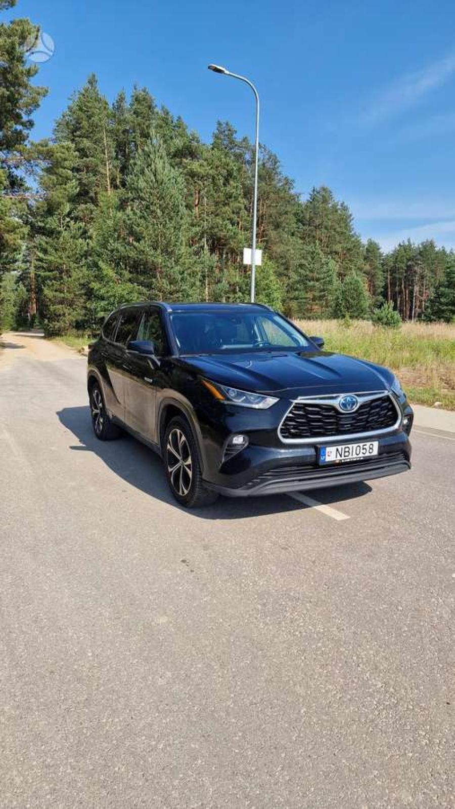Melns Toyota Highlander 2021 Viļņa, ar dzinēja tilpumu 2.49 L un nobraukumu 120 tūkst. km par 39700 €, foto 4 vietnē AUTOMOTO.COM.LV