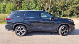 Melns Toyota Highlander 2021 Viļņa, ar dzinēja tilpumu 2.49 L un nobraukumu 120 tūkst. km par 39700 €, foto 5 vietnē AUTOMOTO.COM.LV