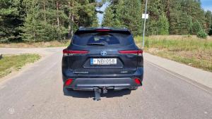 Melns Toyota Highlander 2021 Viļņa, ar dzinēja tilpumu 2.49 L un nobraukumu 120 tūkst. km par 39700 €, foto 8 vietnē AUTOMOTO.COM.LV