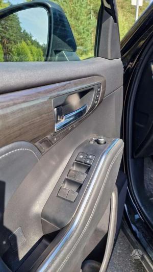 Melns Toyota Highlander 2021 Viļņa, ar dzinēja tilpumu 2.49 L un nobraukumu 120 tūkst. km par 39700 €, foto 11 vietnē AUTOMOTO.COM.LV