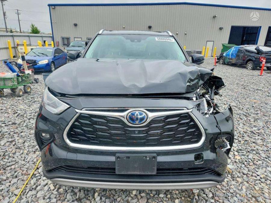 Black Toyota Highlander 2021 in Klaipeda, with an engine capacity of 2.50 L and mileage of 154 thousand km for 17500 €, photo 6 on AUTOMOTO.COM.LV