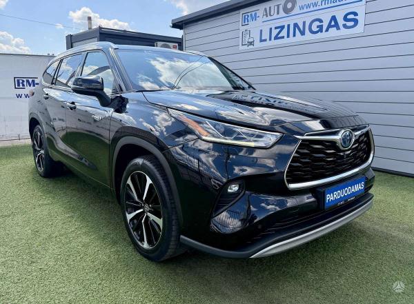 Melns Toyota Highlander 2021 Panevēža, ar dzinēja tilpumu 2.49 L un nobraukumu 287 tūkst. km par 29900 €, foto 3 vietnē AUTOMOTO.COM.LV