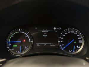 Black Toyota Highlander 2021 in Riga, with an engine capacity of 2.49 L and mileage of 100 thousand km for 38500 €, photo 11 on AUTOMOTO.COM.LV